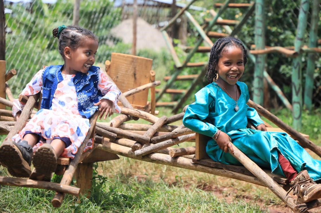 Muhammed's Gifts for the Children of Umer Ali Village | Education | World Vision International